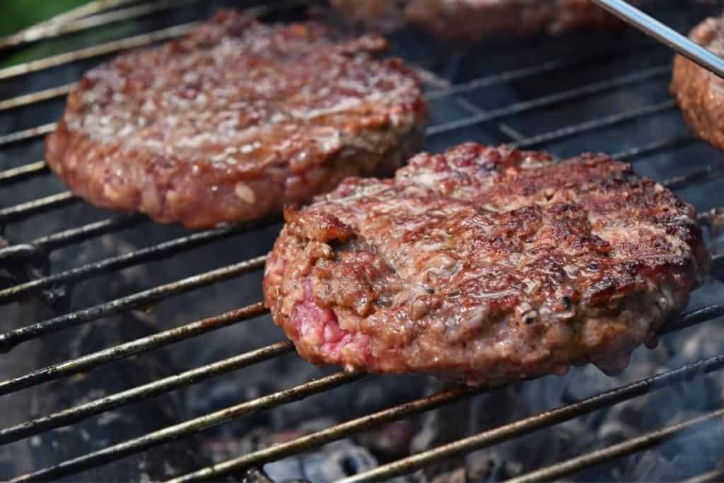 Can You Eat Burgers Medium-Rare? – topfoodinfo.com