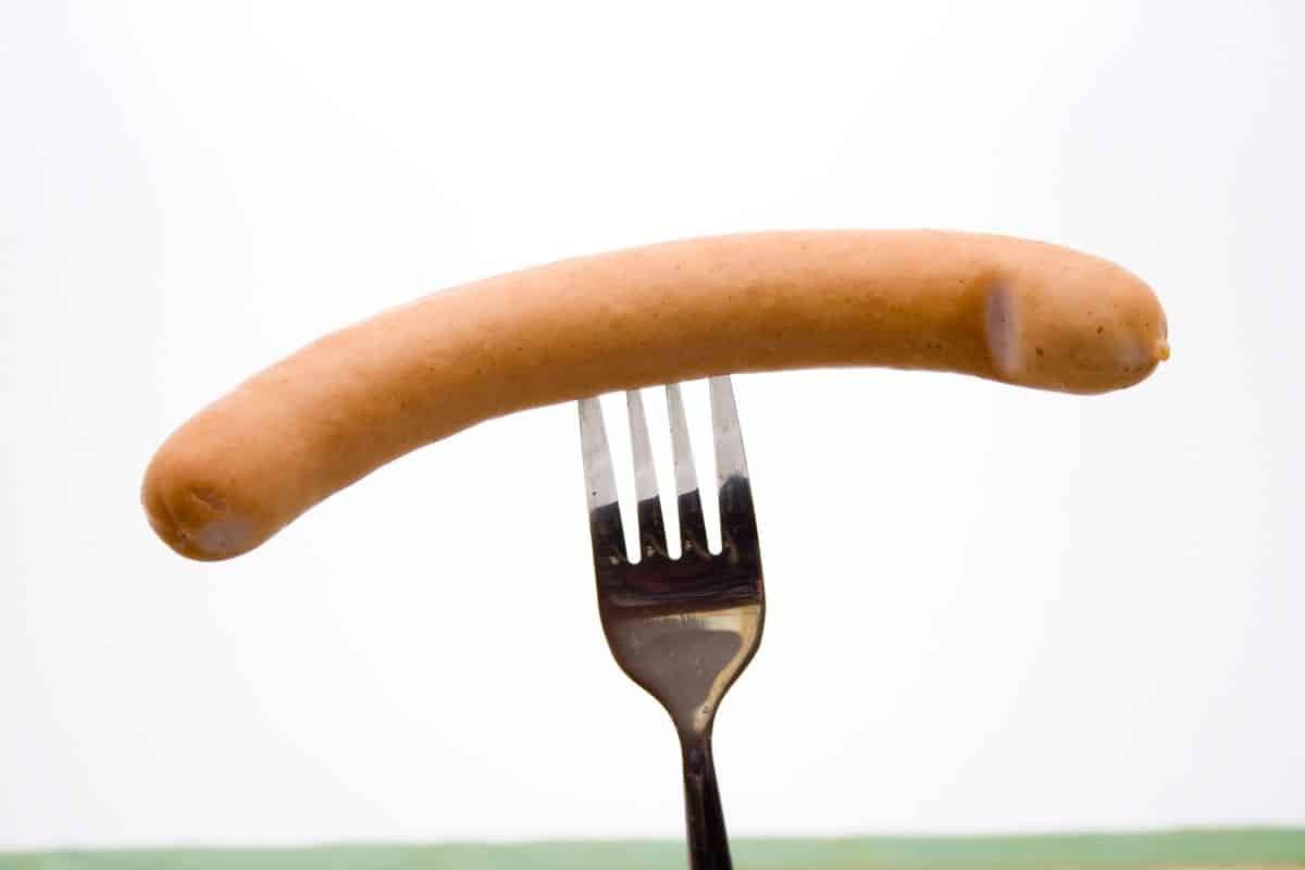 Should You Poke Holes In Sausages Before Cooking/Grilling ...